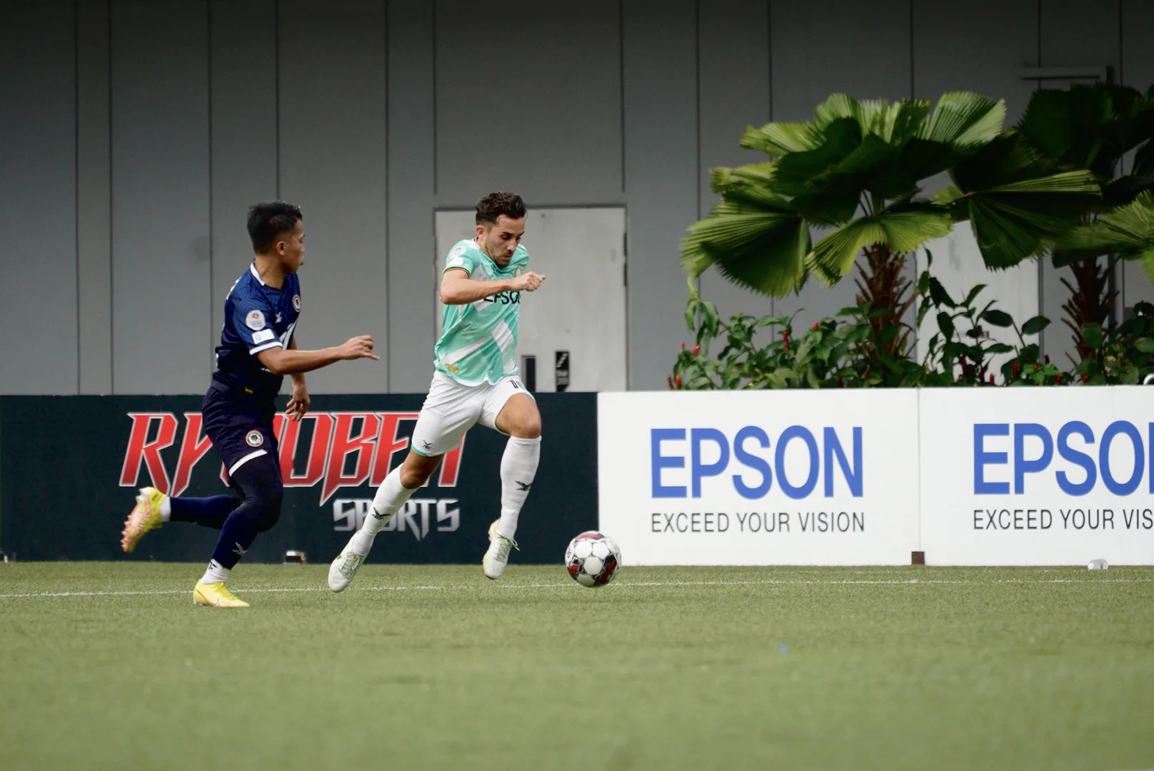 Bezecourt salvages dramatic draw for the Eagles in six-goal thriller ...